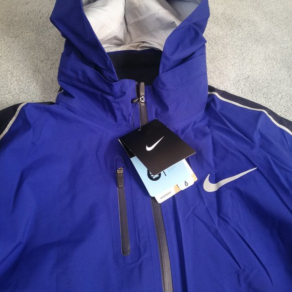 Nike | Jackets & Coats | Nwt Nike Women Hyper Shield Light Running ...